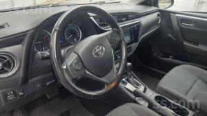 Grey Toyota Corolla 2017 in Riga, with an engine capacity of 1.60 L and mileage of 79 thousand km for 11990 €, photo 4 on AUTOMOTO.COM.LV
