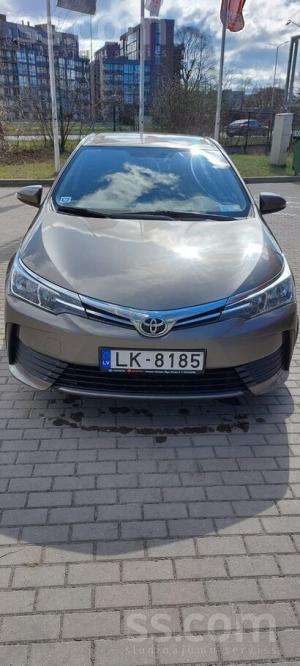 Pelēks Toyota Corolla 2018 Rīga, ar dzinēja tilpumu 1.60 L un nobraukumu 92 tūkst. km par 9000 €, foto 1 vietnē AUTOMOTO.COM.LV