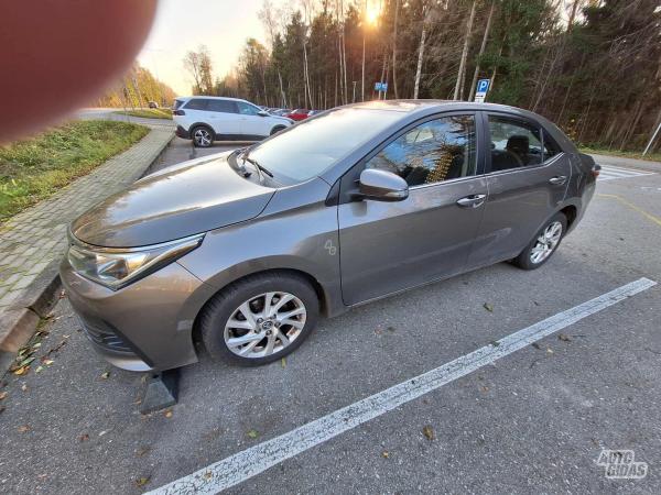 Grey Toyota Corolla 2018 in Klaipeda, with an engine capacity of 1.60 L and mileage of 109 thousand km for 8700 €, photo 1 on AUTOMOTO.COM.LV