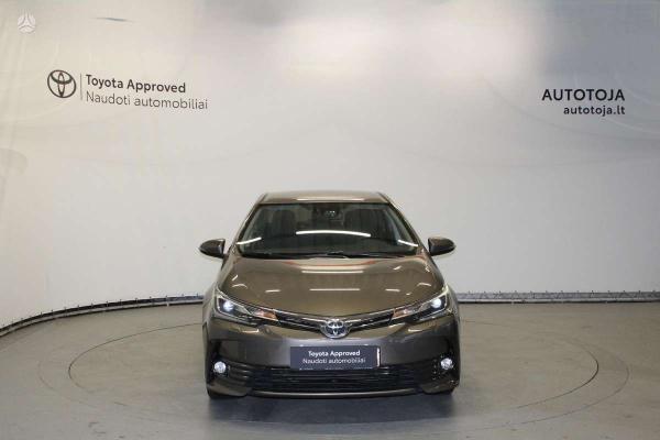 Pelēks Toyota Corolla 2018 Kauņa, ar dzinēja tilpumu 1.60 L un nobraukumu 122 tūkst. km par 12900 €, foto 5 vietnē AUTOMOTO.COM.LV