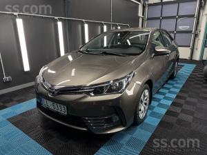 Pelēks Toyota Corolla 2018 Rīga, ar dzinēja tilpumu 1.60 L un nobraukumu 70 tūkst. km par 11000 €, foto  vietnē AUTOMOTO.COM.LV