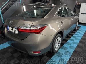 Grey Toyota Corolla 2018 in Riga, with an engine capacity of 1.60 L and mileage of 70 thousand km for 11000 €, photo 4 on AUTOMOTO.COM.LV