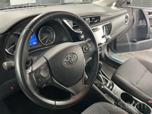 Pelēks Toyota Corolla 2018 Rīga, ar dzinēja tilpumu 1.60 L un nobraukumu 70 tūkst. km par 11000 €, foto 10 vietnē AUTOMOTO.COM.LV