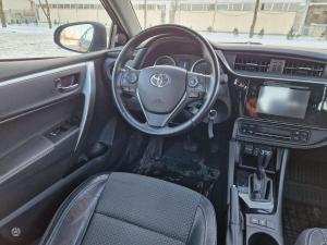 Grey Toyota Corolla 2018 in Ukmerge, with an engine capacity of 1.60 L and mileage of 113 thousand km for 10900 €, photo 10 on AUTOMOTO.COM.LV