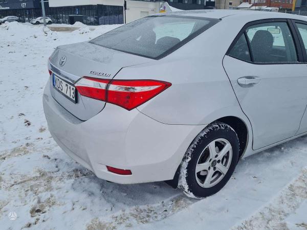 Pelēks Toyota Corolla 2018 Viļņa, ar dzinēja tilpumu 1.60 L un nobraukumu 58 tūkst. km par 7900 €, foto 3 vietnē AUTOMOTO.COM.LV