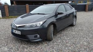 Pelēks Toyota Corolla 2018 Viļņa, ar dzinēja tilpumu 1.60 L un nobraukumu 139 tūkst. km par 12500 €, foto  vietnē AUTOMOTO.COM.LV