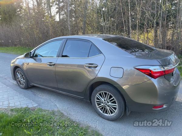 Grey Toyota Corolla 2018 in Tallinn, with an engine capacity of 1.60 L and mileage of 91 thousand km for 12400 €, photo 3 on AUTOMOTO.COM.LV