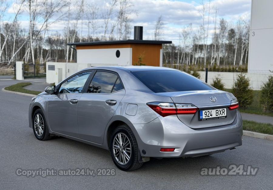 Grey Toyota Corolla 2018 in Tartu, with an engine capacity of 1.60 L and mileage of 149 thousand km for 9990 €, photo 8 on AUTOMOTO.COM.LV
