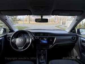 Grey Toyota Corolla 2018 in Tartu, with an engine capacity of 1.60 L and mileage of 149 thousand km for 9990 €, photo 9 on AUTOMOTO.COM.LV