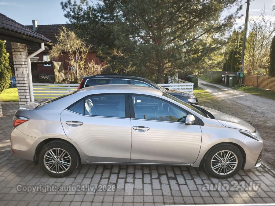 Pelēks Toyota Corolla 2018 Tartu, ar dzinēja tilpumu 1.60 L un nobraukumu 103 tūkst. km par 11900 €, foto 3 vietnē AUTOMOTO.COM.LV