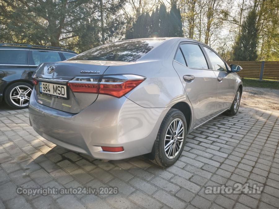 Pelēks Toyota Corolla 2018 Tartu, ar dzinēja tilpumu 1.60 L un nobraukumu 103 tūkst. km par 11900 €, foto 4 vietnē AUTOMOTO.COM.LV