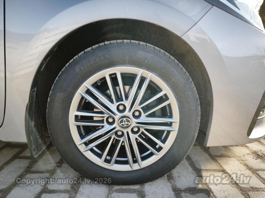 Pelēks Toyota Corolla 2018 Tartu, ar dzinēja tilpumu 1.60 L un nobraukumu 103 tūkst. km par 11900 €, foto 20 vietnē AUTOMOTO.COM.LV