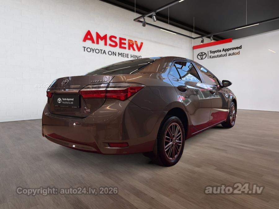 Grey Toyota Corolla 2018 in Paide, with an engine capacity of 1.60 L and mileage of 88 thousand km for 12990 €, photo 3 on AUTOMOTO.COM.LV