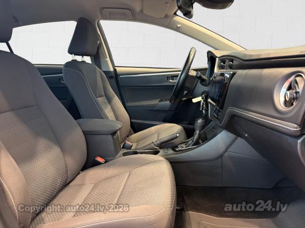 Pelēks Toyota Corolla 2018 Paide, ar dzinēja tilpumu 1.60 L un nobraukumu 88 tūkst. km par 12990 €, foto 6 vietnē AUTOMOTO.COM.LV