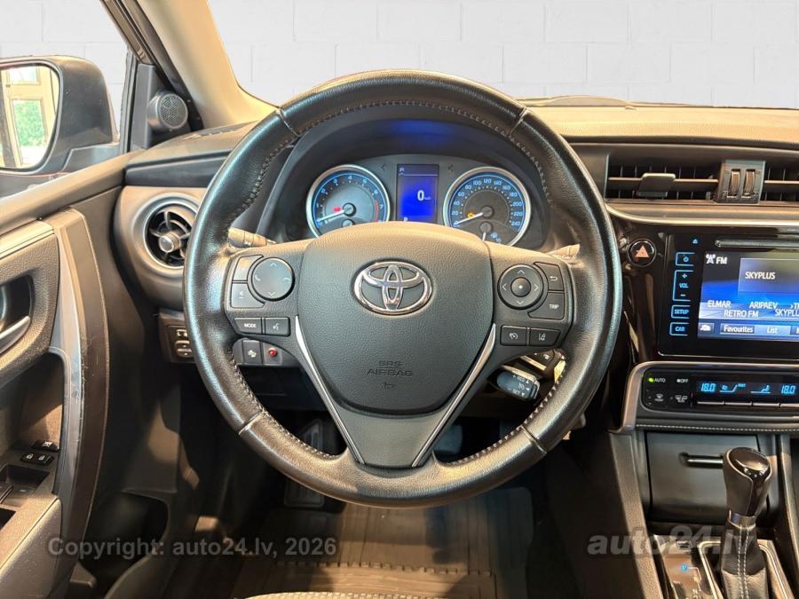 Grey Toyota Corolla 2018 in Paide, with an engine capacity of 1.60 L and mileage of 88 thousand km for 12990 €, photo 13 on AUTOMOTO.COM.LV