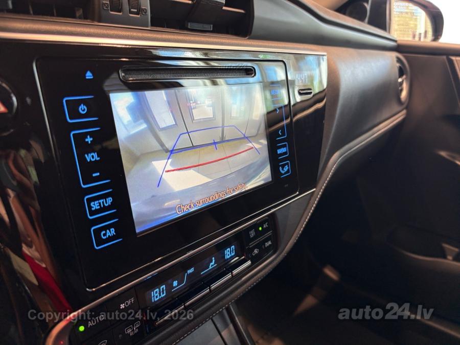 Grey Toyota Corolla 2018 in Paide, with an engine capacity of 1.60 L and mileage of 88 thousand km for 12990 €, photo 15 on AUTOMOTO.COM.LV