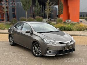Grey Toyota Corolla 2018 in Riga, with an engine capacity of 1.40 L and mileage of 244 thousand km for 7995 €, photo  on AUTOMOTO.COM.LV