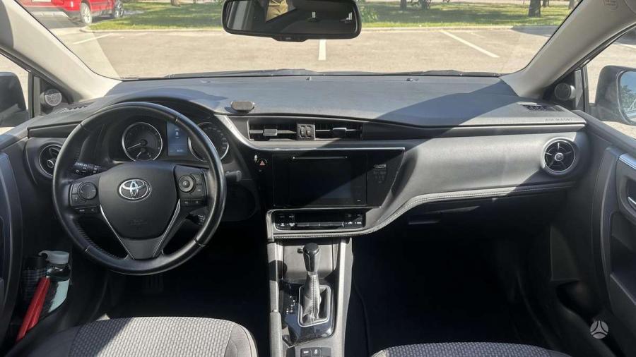 Pelēks Toyota Corolla 2018 Kauņa, ar dzinēja tilpumu 1.60 L un nobraukumu 80 tūkst. km par 14500 €, foto 10 vietnē AUTOMOTO.COM.LV