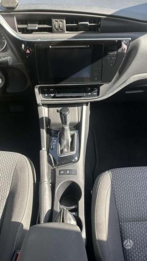 Pelēks Toyota Corolla 2018 Kauņa, ar dzinēja tilpumu 1.60 L un nobraukumu 80 tūkst. km par 14500 €, foto 11 vietnē AUTOMOTO.COM.LV