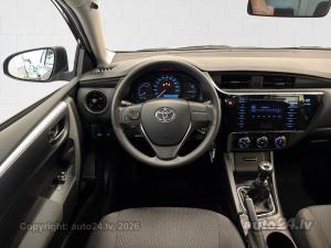 Grey Toyota Corolla 2018 in Tartu, with an engine capacity of 1.60 L and mileage of 66 thousand km for 9990 €, photo 10 on AUTOMOTO.COM.LV