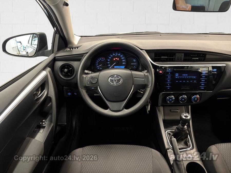 Grey Toyota Corolla 2018 in Tartu, with an engine capacity of 1.60 L and mileage of 66 thousand km for 9990 €, photo 10 on AUTOMOTO.COM.LV