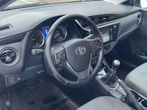Grey Toyota Corolla 2018 in Ukmerge, with an engine capacity of 1.60 L and mileage of 154 thousand km for 5900 €, photo 6 on AUTOMOTO.COM.LV