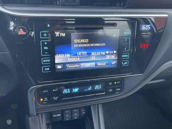 Grey Toyota Corolla 2018 in Ukmerge, with an engine capacity of 1.60 L and mileage of 154 thousand km for 5900 €, photo 10 on AUTOMOTO.COM.LV
