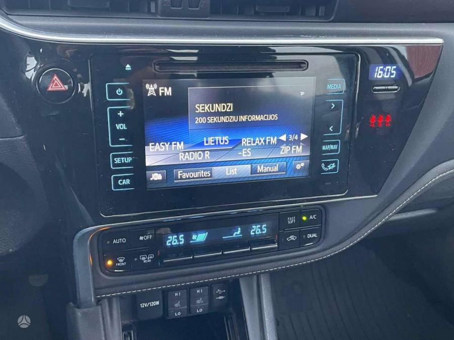 Grey Toyota Corolla 2018 in Ukmerge, with an engine capacity of 1.60 L and mileage of 154 thousand km for 5900 €, photo 11 on AUTOMOTO.COM.LV