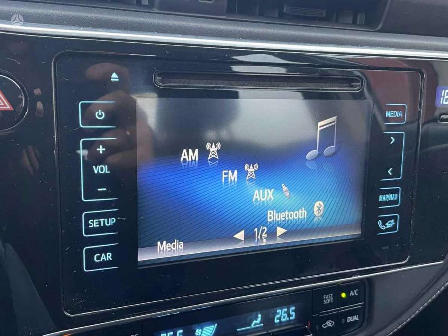 Grey Toyota Corolla 2018 in Ukmerge, with an engine capacity of 1.60 L and mileage of 154 thousand km for 5900 €, photo 13 on AUTOMOTO.COM.LV