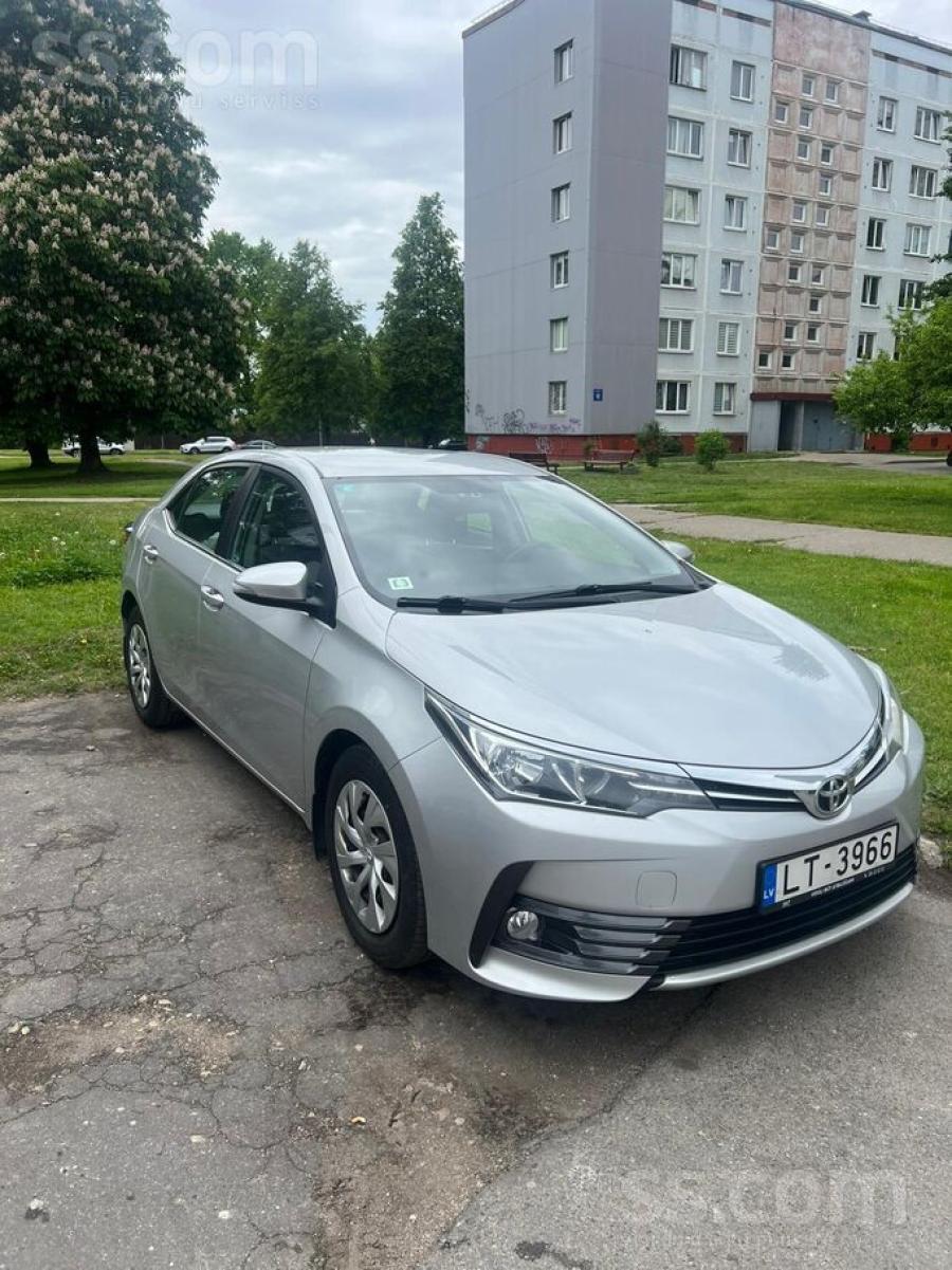 Pelēks Toyota Corolla 2018 Rīga, ar dzinēja tilpumu 1.60 L un nobraukumu 119 tūkst. km par 10490 €, foto 1 vietnē AUTOMOTO.COM.LV