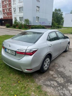 Pelēks Toyota Corolla 2018 Rīga, ar dzinēja tilpumu 1.60 L un nobraukumu 119 tūkst. km par 10490 €, foto 5 vietnē AUTOMOTO.COM.LV