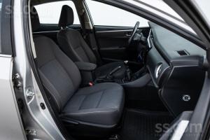 Pelēks Toyota Corolla 2018 Rīga, ar dzinēja tilpumu 1.60 L un nobraukumu 118 tūkst. km par 10650 €, foto 7 vietnē AUTOMOTO.COM.LV