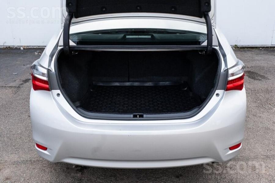 Pelēks Toyota Corolla 2018 Rīga, ar dzinēja tilpumu 1.60 L un nobraukumu 118 tūkst. km par 10650 €, foto 9 vietnē AUTOMOTO.COM.LV