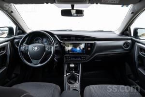Pelēks Toyota Corolla 2018 Rīga, ar dzinēja tilpumu 1.60 L un nobraukumu 118 tūkst. km par 10650 €, foto 10 vietnē AUTOMOTO.COM.LV