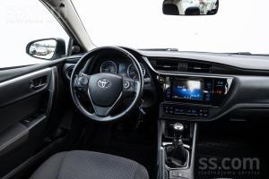 Pelēks Toyota Corolla 2018 Rīga, ar dzinēja tilpumu 1.60 L un nobraukumu 118 tūkst. km par 10650 €, foto 11 vietnē AUTOMOTO.COM.LV