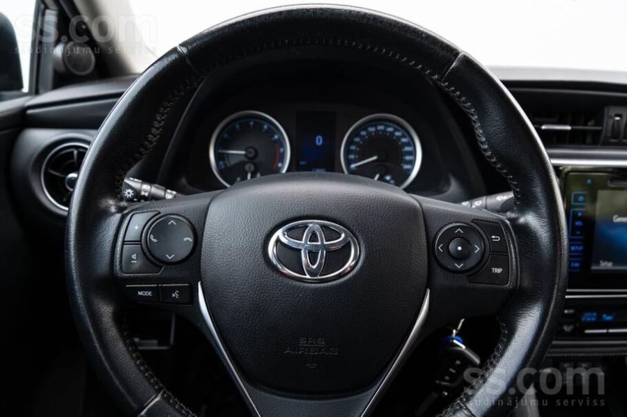 Pelēks Toyota Corolla 2018 Rīga, ar dzinēja tilpumu 1.60 L un nobraukumu 118 tūkst. km par 10650 €, foto 13 vietnē AUTOMOTO.COM.LV