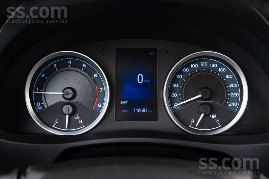 Pelēks Toyota Corolla 2018 Rīga, ar dzinēja tilpumu 1.60 L un nobraukumu 118 tūkst. km par 10650 €, foto 14 vietnē AUTOMOTO.COM.LV