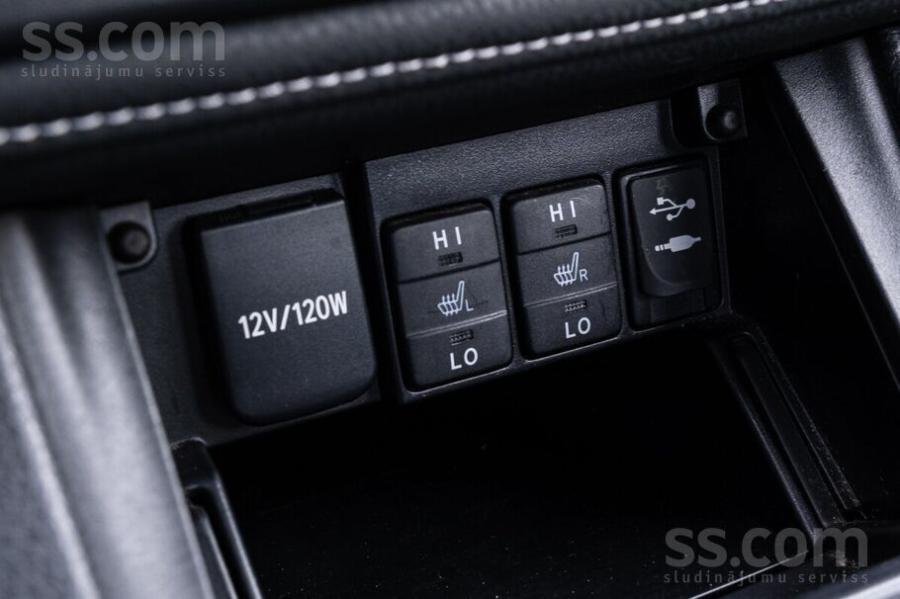 Pelēks Toyota Corolla 2018 Rīga, ar dzinēja tilpumu 1.60 L un nobraukumu 118 tūkst. km par 10650 €, foto 17 vietnē AUTOMOTO.COM.LV