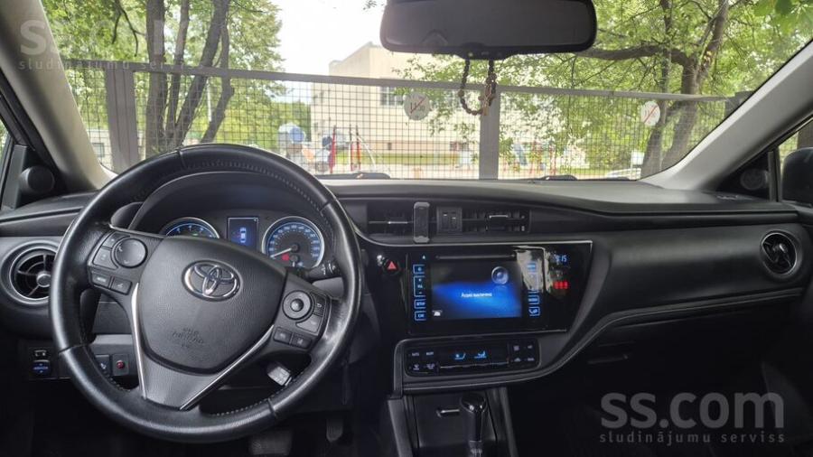 Pelēks Toyota Corolla 2018 Rīga, ar dzinēja tilpumu 1.60 L un nobraukumu 102 tūkst. km par 11990 €, foto 6 vietnē AUTOMOTO.COM.LV