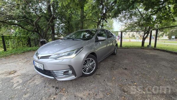 Pelēks Toyota Corolla 2018 Rīga, ar dzinēja tilpumu 1.60 L un nobraukumu 102 tūkst. km par 11990 €, foto 1 vietnē AUTOMOTO.COM.LV
