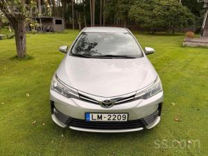 Grey Toyota Corolla 2018 in Jelgava, with an engine capacity of 1.60 L and mileage of 103 thousand km for 11900 €, photo  on AUTOMOTO.COM.LV