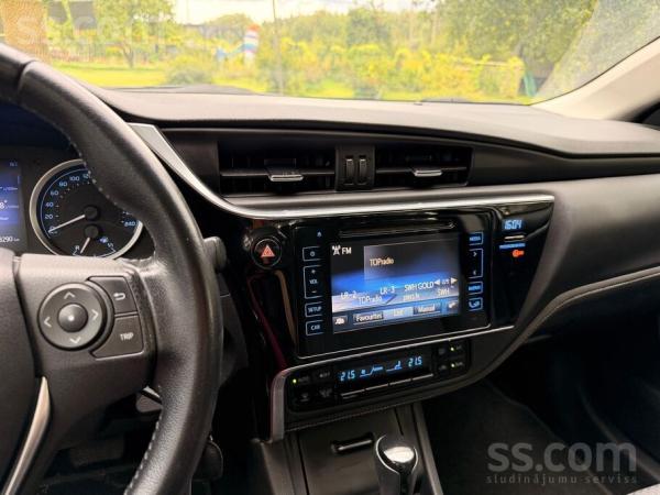 Pelēks Toyota Corolla 2018 Jelgava, ar dzinēja tilpumu 1.60 L un nobraukumu 103 tūkst. km par 11900 €, foto 7 vietnē AUTOMOTO.COM.LV