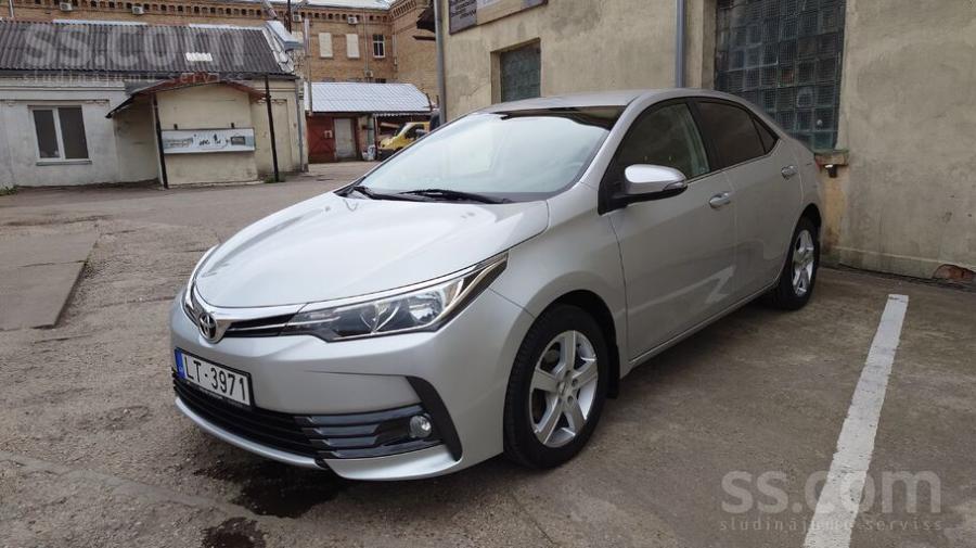 Pelēks Toyota Corolla 2018 Rīga, ar dzinēja tilpumu 1.60 L un nobraukumu 113 tūkst. km par 10690 €, foto 3 vietnē AUTOMOTO.COM.LV