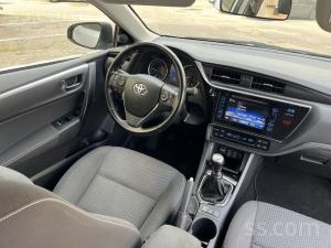 Pelēks Toyota Corolla 2018 Rīga, ar dzinēja tilpumu 1.60 L un nobraukumu 113 tūkst. km par 10690 €, foto 8 vietnē AUTOMOTO.COM.LV