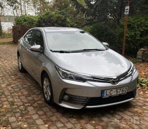 Grey Toyota Corolla 2018 in Jurmala, with an engine capacity of 1.60 L and mileage of 168 thousand km for 9900 €, photo 3 on AUTOMOTO.COM.LV