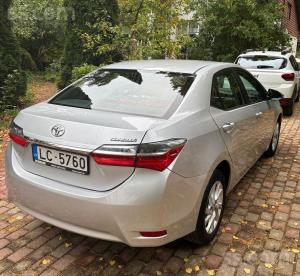 Grey Toyota Corolla 2018 in Jurmala, with an engine capacity of 1.60 L and mileage of 168 thousand km for 9900 €, photo 4 on AUTOMOTO.COM.LV