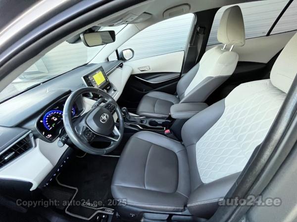 Grey Toyota Corolla 2019 in Tallinn, with an engine capacity of 1.80 L and mileage of 44 thousand km for 17490 €, photo 11 on AUTOMOTO.COM.LV