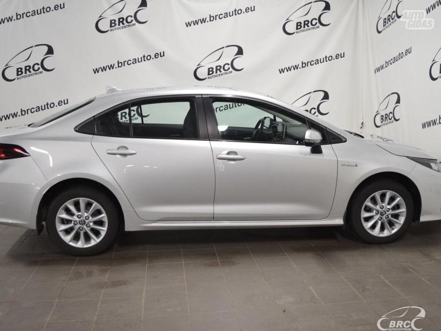 Grey Toyota Corolla 2019 in Riga, with an engine capacity of 1.80 L and mileage of 103 thousand km for 16900 €, photo 24 on AUTOMOTO.COM.LV