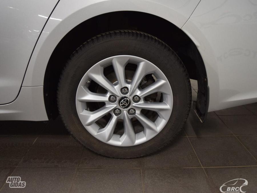 Grey Toyota Corolla 2019 in Riga, with an engine capacity of 1.80 L and mileage of 103 thousand km for 16900 €, photo 25 on AUTOMOTO.COM.LV