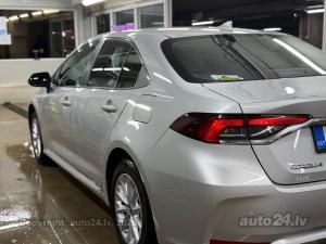 Grey Toyota Corolla 2019 in Tallinn, with an engine capacity of 1.80 L and mileage of 105 thousand km for 16990 €, photo 5 on AUTOMOTO.COM.LV